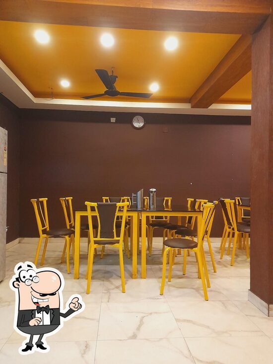 Yen Yen family restaurant, Kochi - Restaurant menu, prices and reviews