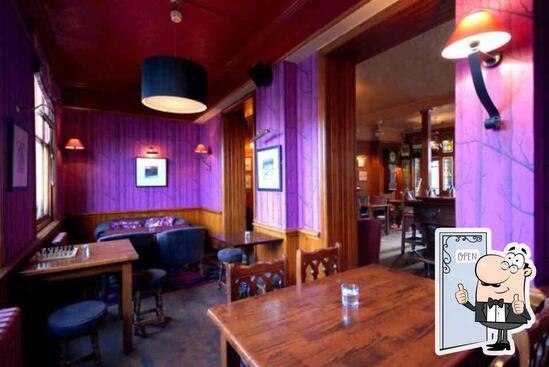 Menu at The Warwick Castle pub & bar, London, 6 Warwick Pl