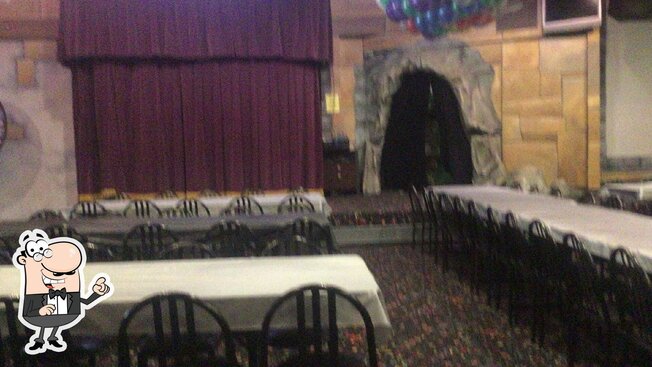 Enchanted Castle Family Entertainment Center in Lombard - Restaurant ...