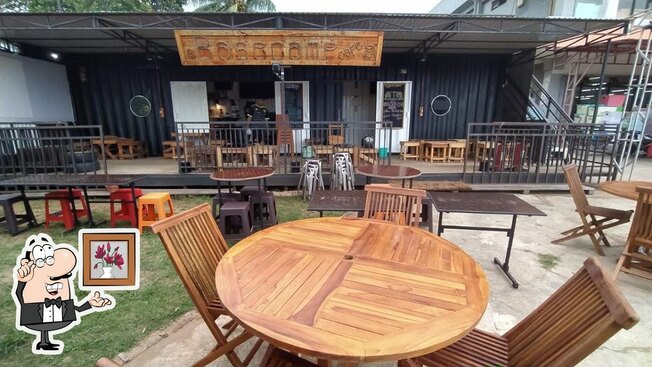 Menu at BASECAMP CAFE, Merauke