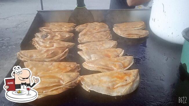 Menu at Tacos de barbacoa el muñeco, El Capulín