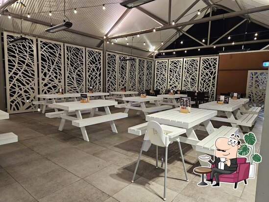 Lucky Tree Tavern, Durack - Restaurant menu, prices and reviews