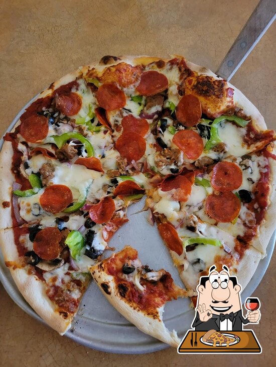 Alpine Pizza, 7 N Leroux St in Flagstaff - Restaurant menu and reviews