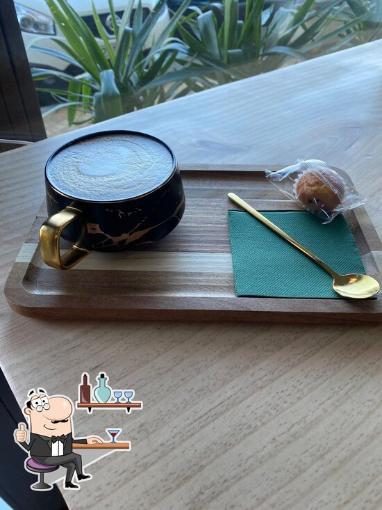 Momentum Haus Coffee Roaster and Boba tea, El Puerto de Santa María ...