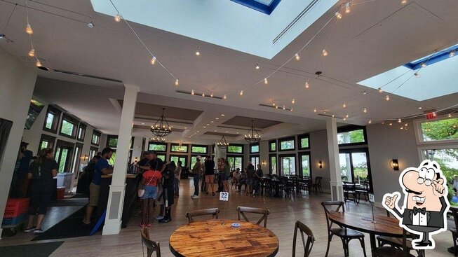 Bluemont Station Brewery & Winery in Bluemont - Restaurant menu and reviews
