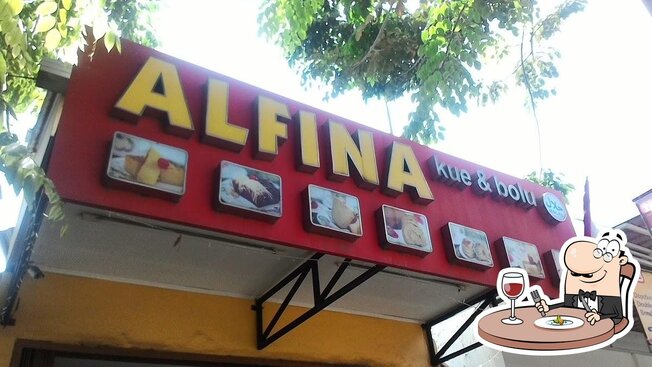 Toko roti Alfina desserts, Weleri - Restaurant reviews