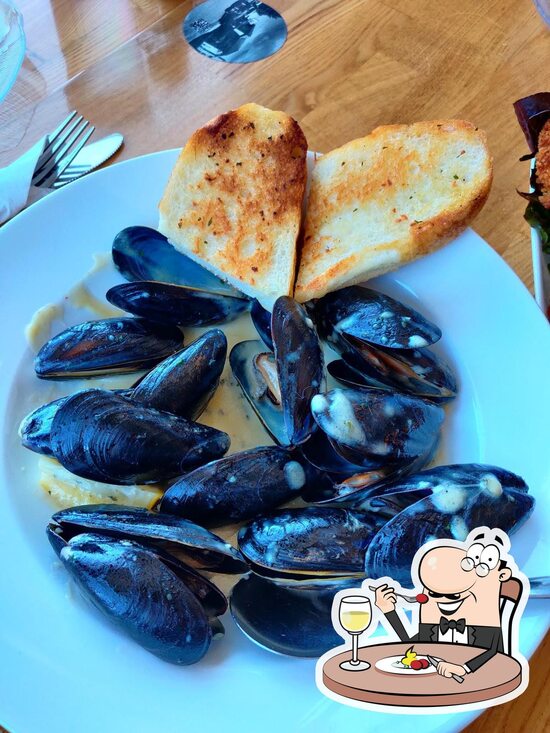 Fanny Bay Inn in Fanny Bay - Restaurant menu and reviews