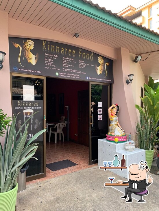 Kinnaree Place pub & bar, Pattaya City, หมู่ที่ 12 389/110 Phra Tamnak ...