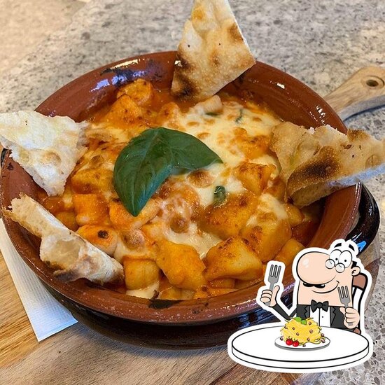 Menu at La Calabrese Pizzeria, Endeavour Hills