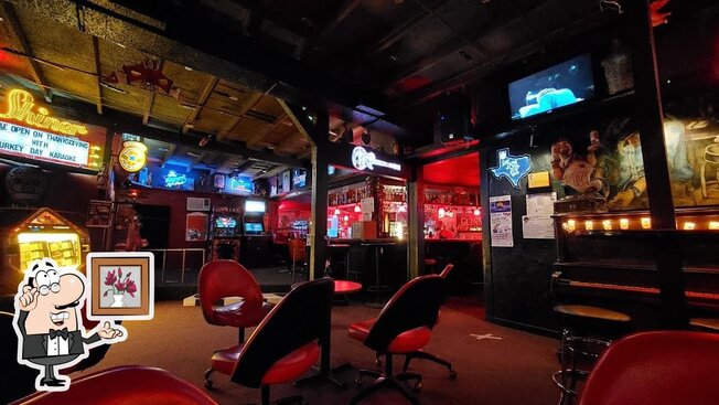 Caves Lounge in Arlington - Restaurant reviews