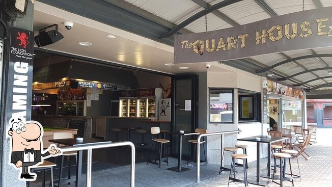 QUART HOUSE BAR in Whakatane - Restaurant reviews