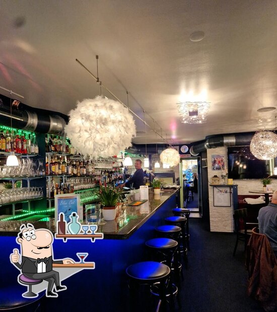 Blue Cat Bar & Grill, Huntley - Restaurant menu, prices and reviews