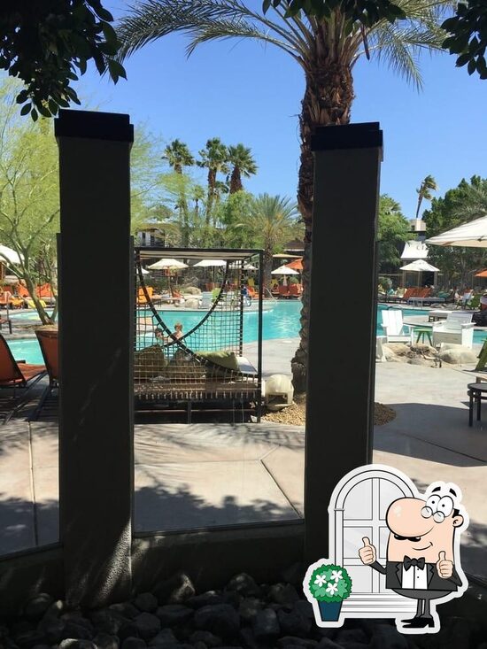 Chiki Bar in Palm Springs - Restaurant reviews