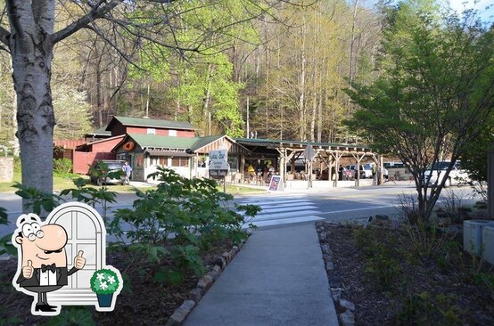 Kelly's Village Grill in USA - Restaurant reviews