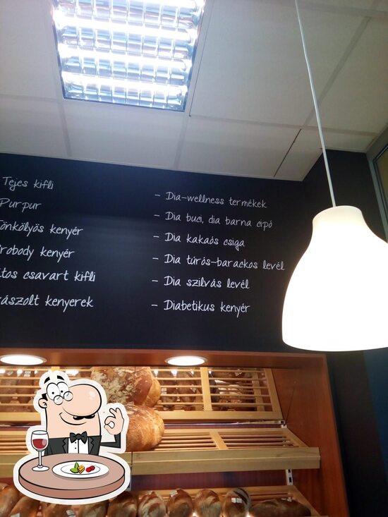 Lipóti bakery, Zalaegerszeg, Kossuth Lajos u. 21-23 - Restaurant reviews