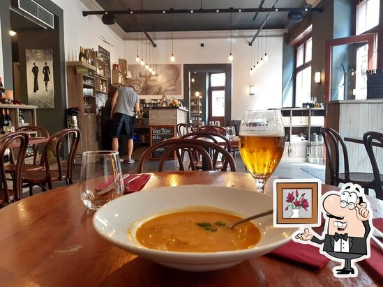 café louis výtoň, Praga, Vyšehradská 415/9 - Opiniones del restaurante