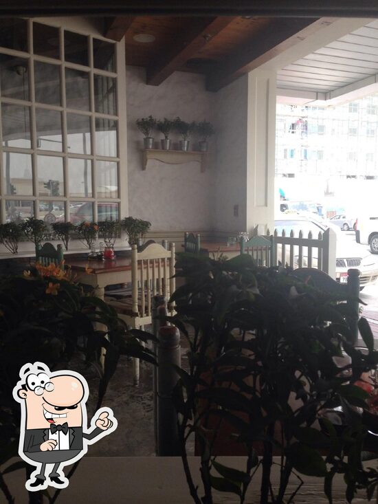 Red Tomato Pizza, Dubai - Restaurant menu, prices and reviews