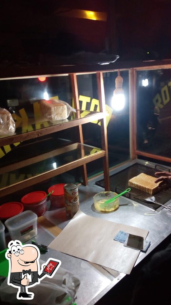 Menu at Roti Bakar Dika, Gulon