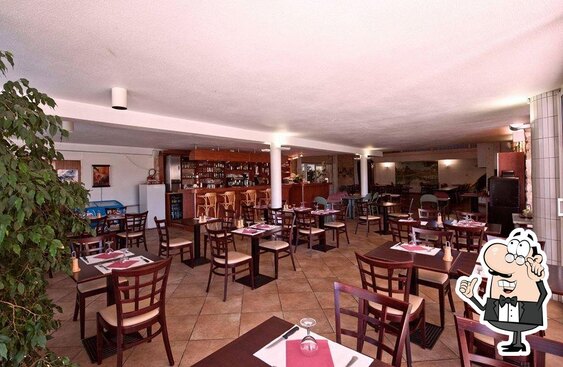 Hôtel-Restaurant La Dame du Lac -Monform-, Monflanquin - Critiques de ...