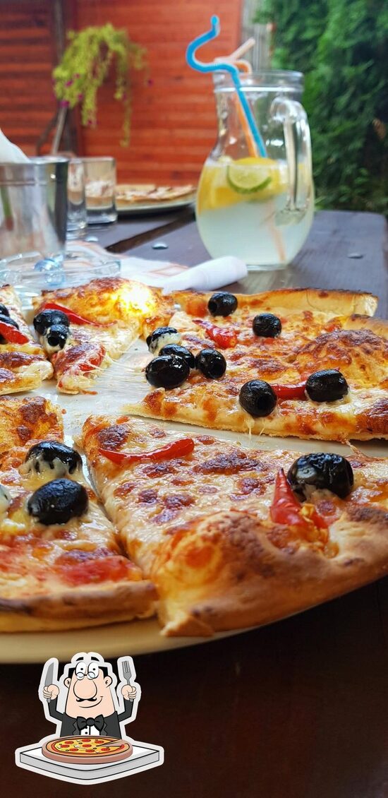 Menu at Pizza Pub, Vráble
