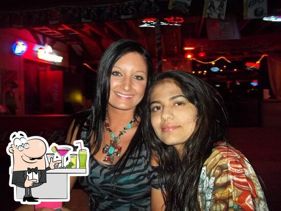 Lobo Bar & Grill, Alpine - Restaurant menu, prices and reviews