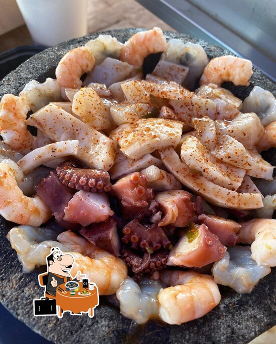 Menu at Mariscos El Cheke restaurant, Culiacán
