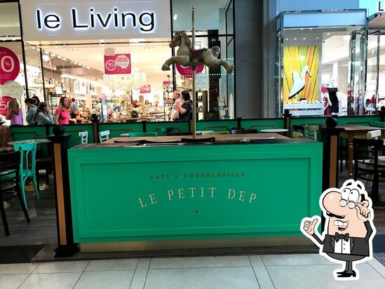 Le Petit Dep, 3035 Boul. le Carrefour in Laval - Restaurant reviews