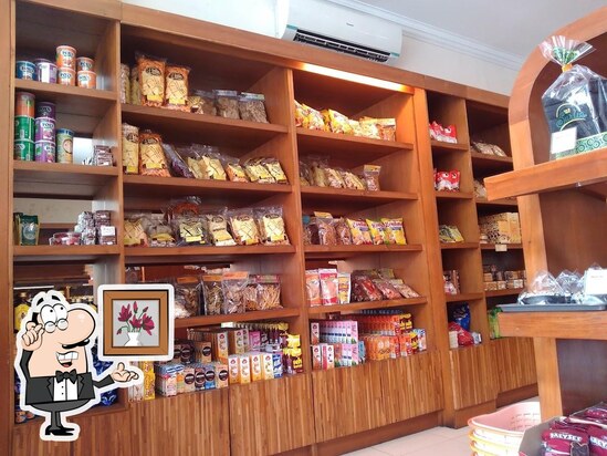 Essen Roti dan Kue Gedong Kuning, Yogyakarta - Restaurant menu, prices ...