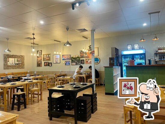 Lert Rod Thai Restaurant and Bar, Sunnybank - Restaurant menu, prices ...