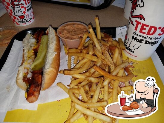 Ted's Hot Dogs, 2312 Sheridan Dr in Tonawanda - Restaurant menu and reviews