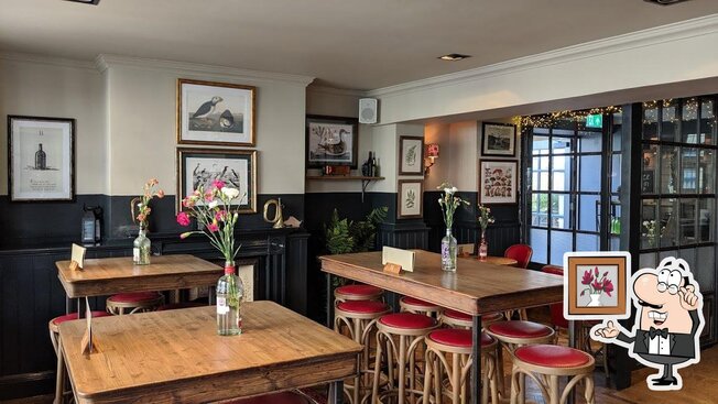 Four Alls, 6 Hole in the Wall St in Caernarfon - Restaurant reviews