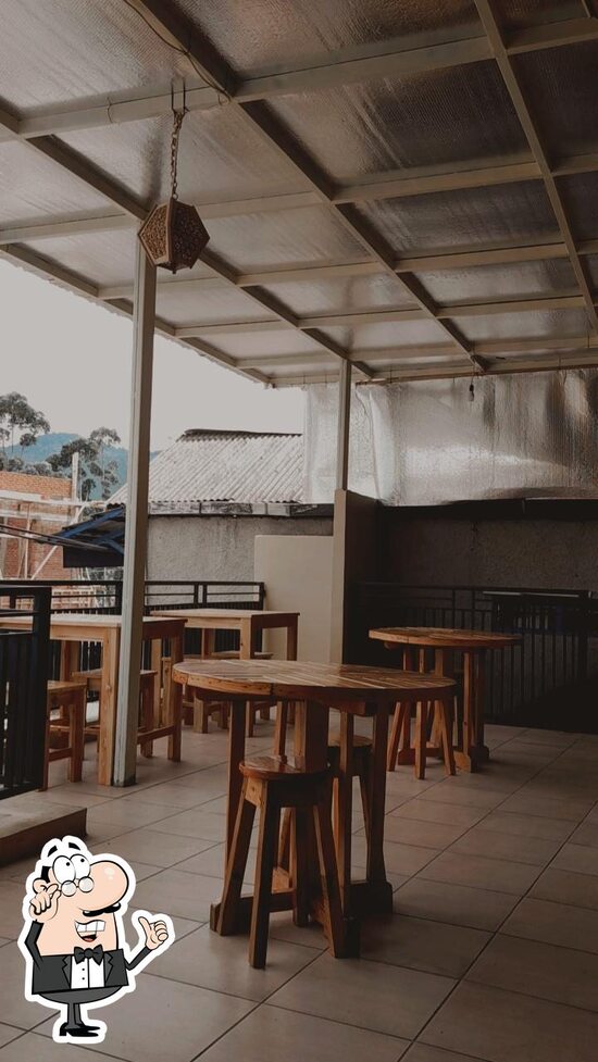 Menu at Kedai atap titik temu cafe, Margamulya