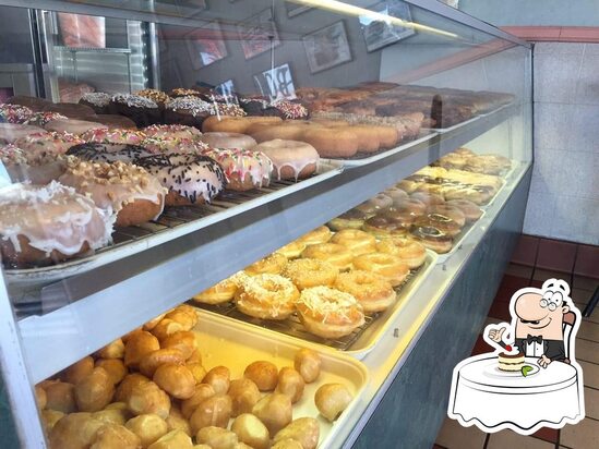 Donut Inn, 12910 Magnolia Blvd in Los Angeles - Restaurant reviews