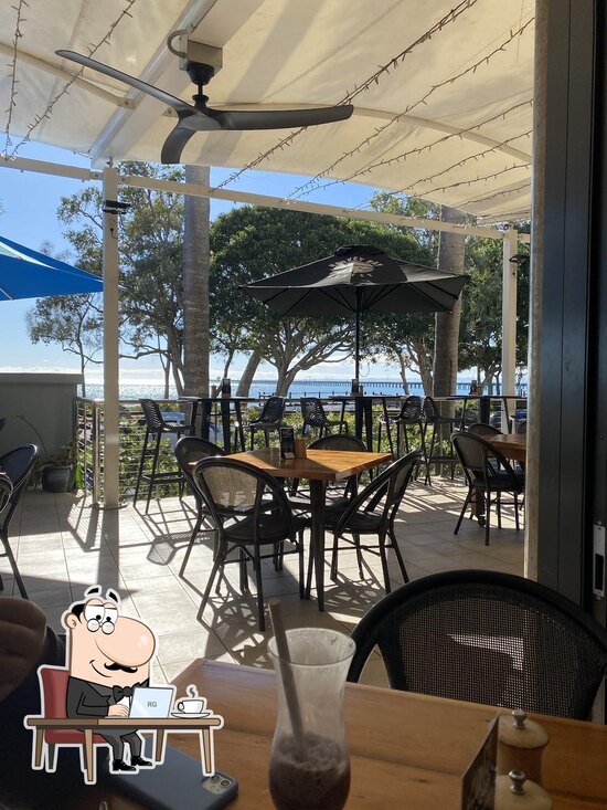 Salt Cafe Urangan, Urangan - Restaurant menu, prices and reviews