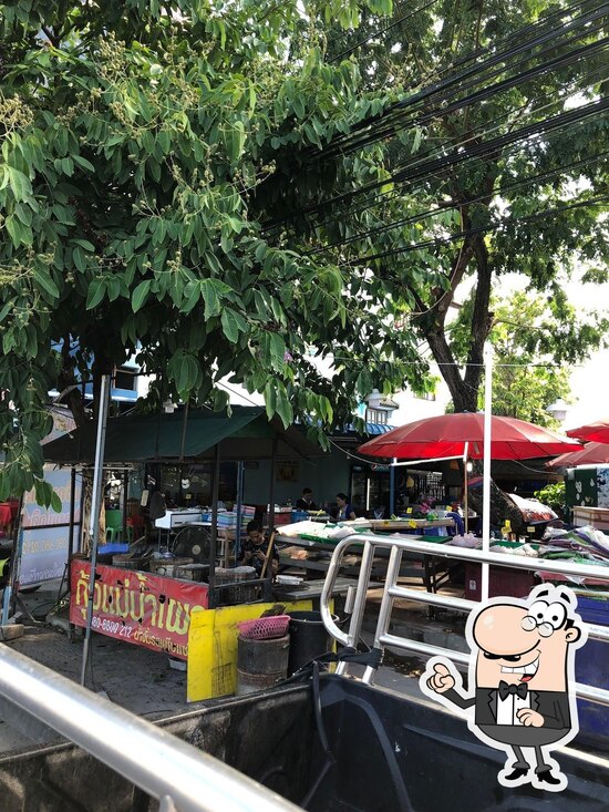 Maha Chai Seafood, Chiang Mai - Restaurant menu, prices and reviews