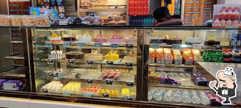 Dhanraj Ranmal Bhatia Best Sweet Shop, Namkeen Shop, Famous Ghotua ...