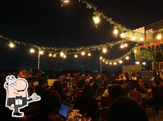 Skyhook Coffee Rooftop House and Kitchen cafe, East Jakarta ...