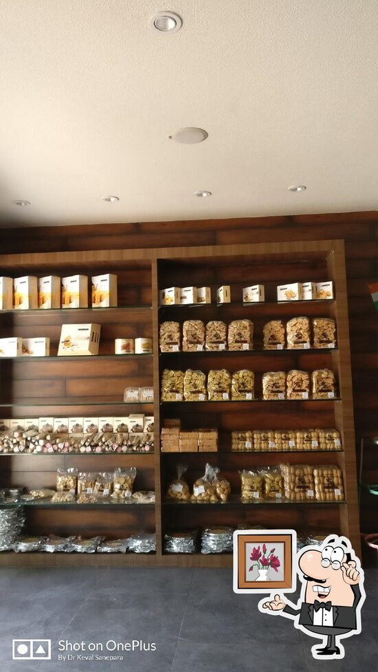 Breadliner, Surat - Restaurant menu, prices and reviews