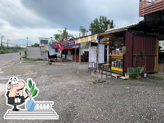 Whip Cafe @พันเสด็จใน, Bo Win - Restaurant reviews