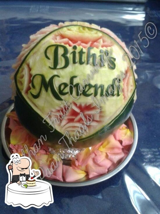 Dulhan Fruit Carvings & Paan Thaals in Luton