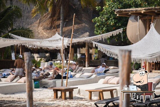Albatros Beach Club Restaurant & Bar establecimiento, Isla Mujeres ...