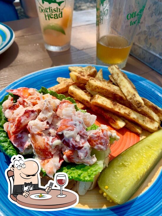 The Lakeshore House - Lodge & Pub in Monson - Restaurant menu and reviews