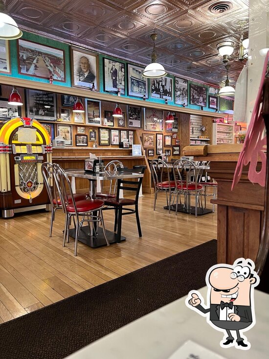 Griffith & Feil Soda Fountain, Kenova - Restaurant menu, prices and reviews