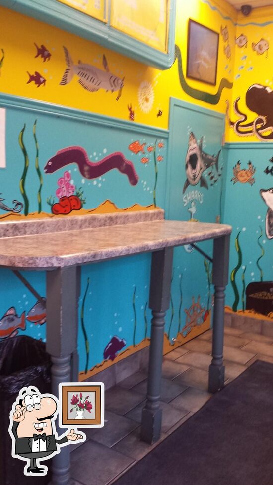 Sharks Fish & Chicken Express, 101 E 51st St in Chicago - Restaurant ...