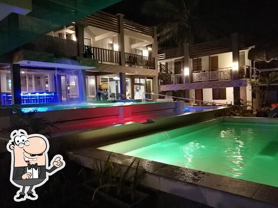Miami Heat Beach Resort Powered by Cocotel, Morong - Restaurant reviews
