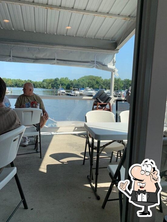 Menu at Dredge Harbor Dockside Cafe, Delran, 67 Saint Mihiel Dr