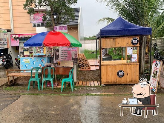 Menu at Roti kukus dan panggang EMHA, Parung Panjang