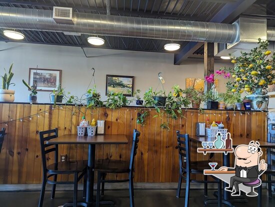 Spot House Restaurant and Bar, St. Louis - Restaurant menu, prices and ...
