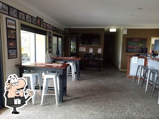 Howling Dog Tavern, Corny Point - Restaurant menu, prices and reviews