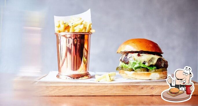 Boxcar Bar & Grill in London - Restaurant menu and reviews